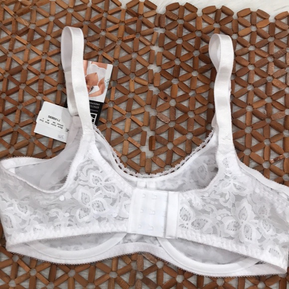 Bali | Intimates & Sleepwear | White Bali Bra | Poshmark